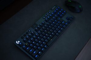G915Xの評価・レビュー！仕事・ゲームに最適か徹底比較【MX Keys Miniと比較】